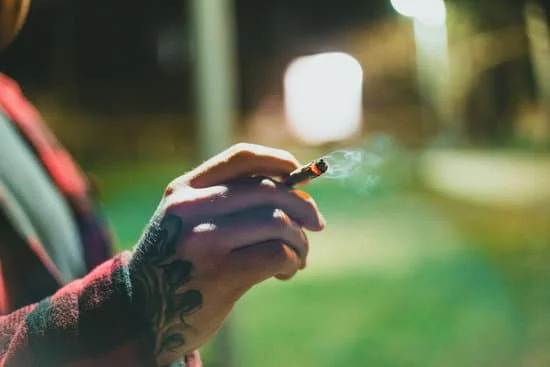 Smoking Weed: How To Stay Safe - Sativa University